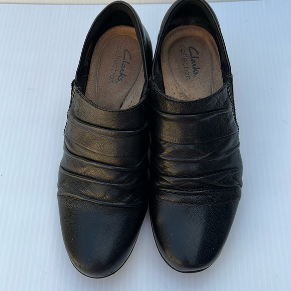 Clarks | Shoes | Clarks Collection Black Leather Round Toe Shooties ...